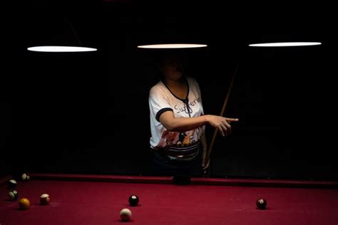 กลุ่มอาชีพขายบริการในวันที่ไร้ลูกค้าและรัฐค้ำจุน — Benarnews ไทย