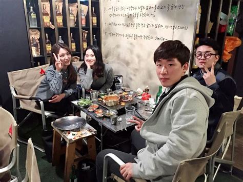 슈폼 여성슈즈쇼핑몰 건대 제휴 식당지정 전체 금액의 20할인 계산시 학생증 제시현금계산시 파릇 파릇 봄 캠핑장 추천 육즙 그대로 훈제삼겹 시즈닝 숙성