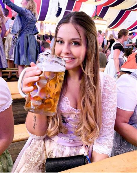 Pin By Hubert Vandevoorde On Biersoorten Beer Festival Beer Octoberfest