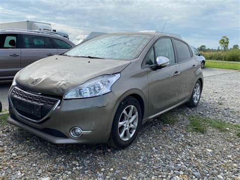 Peugeot 208 1,2 VTi, 2014 god.