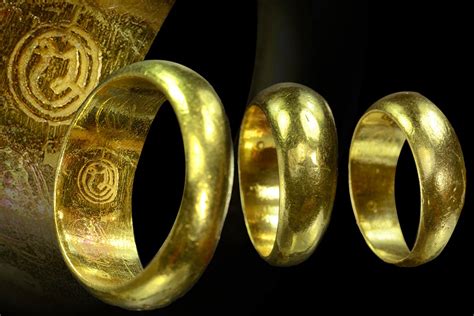 แหวนปลอกมีด รุ่นสุดท้าย หลวงปู่ดู่ปลุกเสก ล ป ดู่ วัดสะแก ร้าน แอน