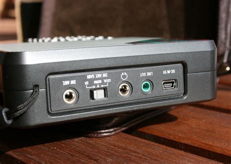 Photos: Unboxing the new Tecsun PL-880 | The SWLing Post