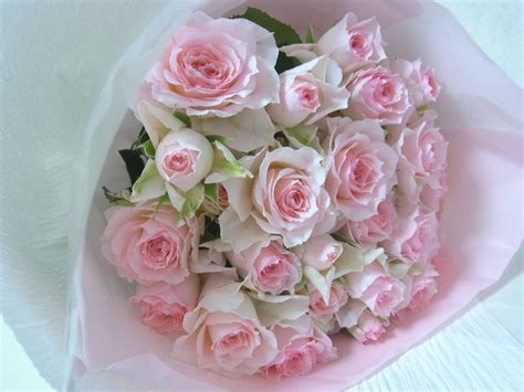 今を楽しもう☆ ピンクのバラの花束が届いた