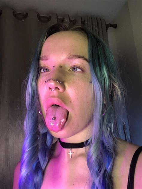 Rate my ahegao from 1 to 10. : r/Ahegao_IRL
