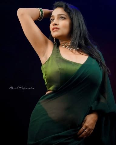 Tamil Actress Lavanya Manickam Hot Pics In Saree