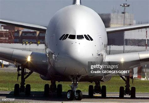 Double Decker Planes Photos And Premium High Res Pictures Getty Images