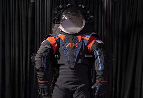 Axiom Space Reveals Axemu Next Generation Spacesuit For Artemis Iii Moon Astronauts