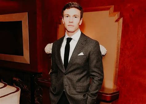 Leo Suters Secret Lifestyle Might Be Creating Gay Rumors