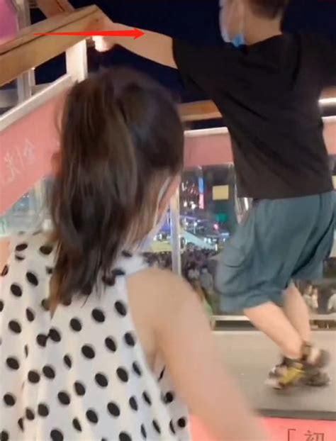 二胎？楊子鈺媽媽曬女兒日常，同框小男孩引熱議，網友：還嫁誰了 每日頭條