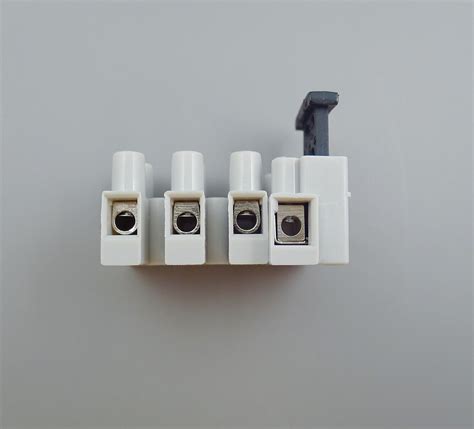Buy Wholesale China 4 Pole 250v Fuse Terminal Blockcan Be Install 5 Buy Wholesale China 4 Pole 250v Fuse Terminal Blockcan Be Install 5