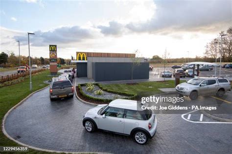 Mcdonalds Drive Fotografías E Imágenes De Stock Getty Images