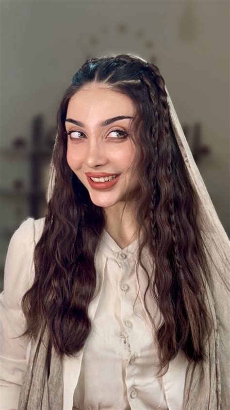 ‎ترفندهای نازنین ‎ ‎با موها ساده یا موجدار؟ با اینکه خیلی راحته اما