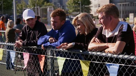Watch Chrisley Knows Best Season 9 Episode 24 Love Thy Neighbor Peacock