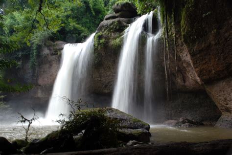 File Haeo Suwat Waterfall Wikipedia