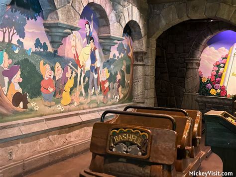 Disneylands Snow White Ride Used To Be Quite Different And Much