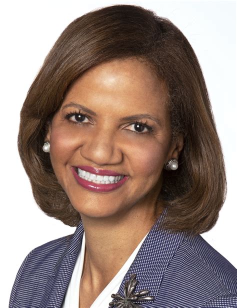 Macys Chief Financial Boss Quits After 2 Years In Role