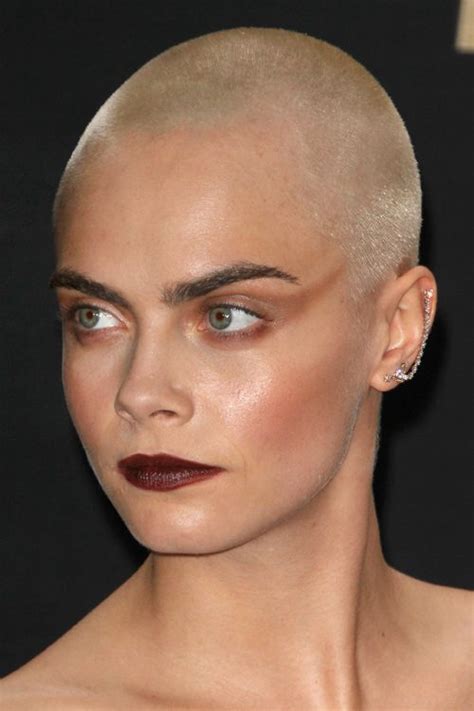 Cara Delevingne S Hairstyles Hair Colors Steal Her Style