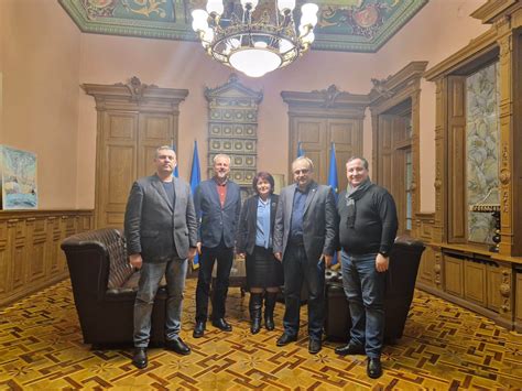 Problemele Din Domeniul Culturii Abordate De Calm și Ministrul Sergiu Prodan Congresul