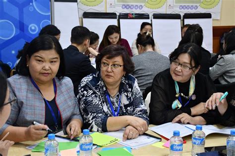 СУРГАГЧ БАГШ БЭЛТГЭХ СУРГАЛТ БОЛЖ БАЙНА Эрүүл мэндийн хөгжлийн төв