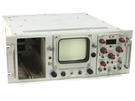 Tektronix Rm561 Type Oscilloscope W 3t2 Random Plug In No Beam As