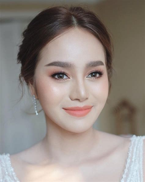 Pin By Francisca On Me Bridesmaid Hair Makeup Asian Wedding Makeup