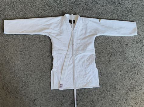 Judo Gi (Jacket): Mizuno IJF JACKET CN 2023, size 2Y : r/judo