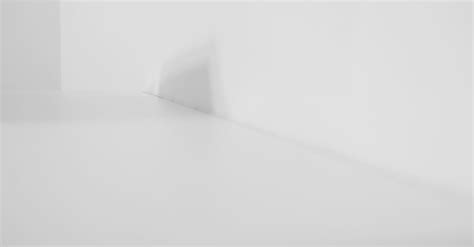 실내 가벼운 가벼운 놀이 건축 고요한 고요함 관념적인 교활한 균형 그림자 기하학적 깨끗한 단순한