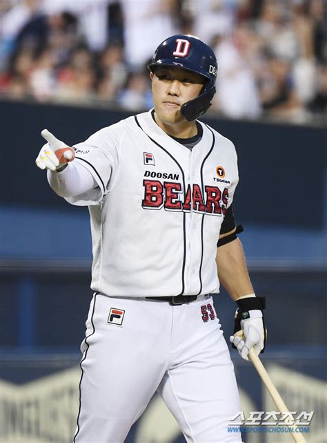 역사상 5번째 잠실 30홈런 토종거포인데…78억 캡틴 향한 엇갈린 시선 [sc포커스]