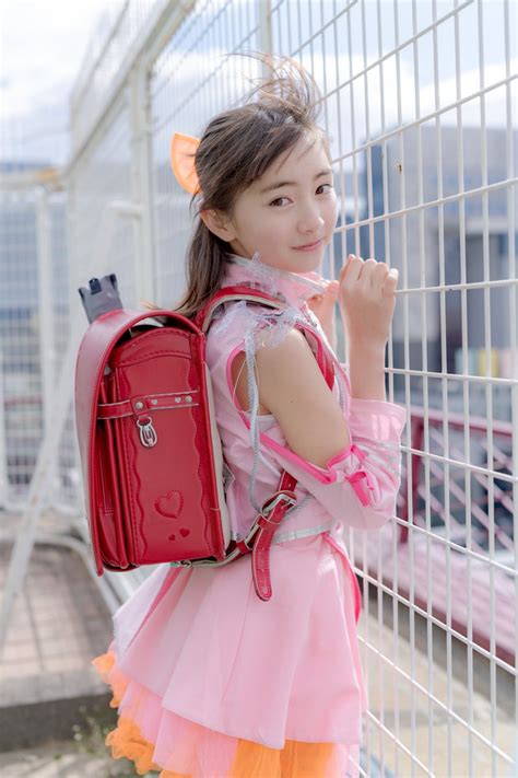 このロリっ子誰ですかと聞けば教えてくれる32