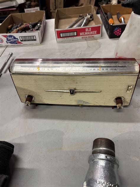 Toshiba Two Band Seven Transistor Radio Toshiba Two Band Seven Transistor Radio