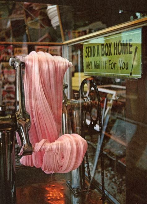 Taffy Puller In Santa Cruz Ca Santa Cruz Santa Cruz Beach Boardwalk