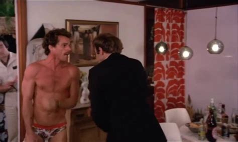 Dick Flash Getting Dressed As Husband Gets Home 日本語で