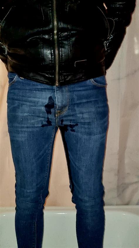 Jeans Pissing Video 18