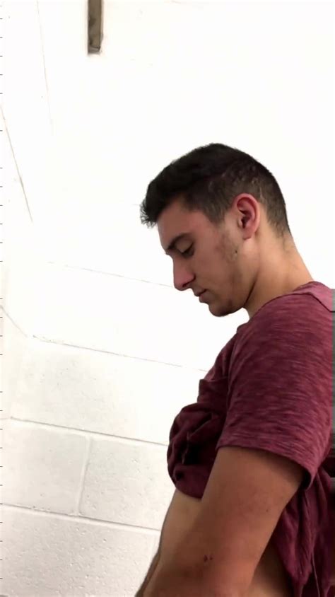 Pissing Video ThisVid