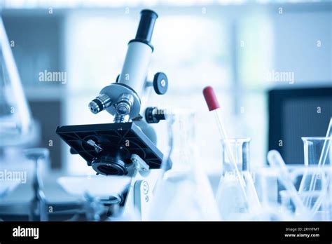 Laboratory Microscope Hi Res Stock Photography And Images Alamy