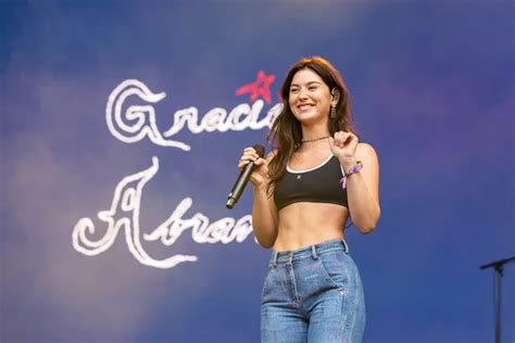 Lets Take A Look At 8 Sweet Photos And Unique Facts About Gracie