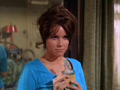 Barbara Hershey Photo