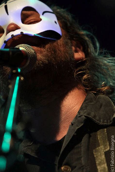 TRE ALLEGRI RAGAZZI MORTI