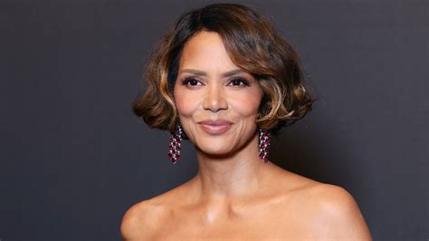 Halle Berry 58 Dances In Carefree Video And Fans Are Inspired
