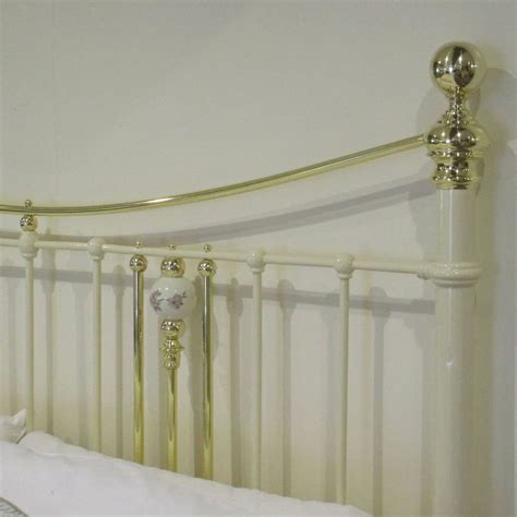 Cream Brass And Iron Bed With China Porcelain Decoration Mk54 At 1stdibs Antique Brass Bed