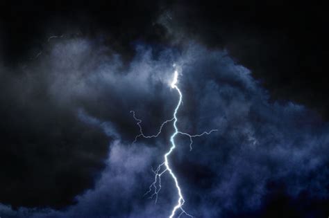 Малчны хотонд аянга бууж 50 бог хорогджээ