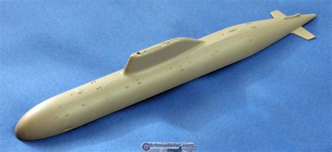 Akula Class Submarine 1 350 By Hobbyboss Kits