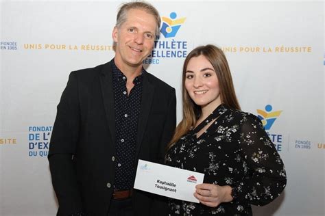 Raphaëlle Tousignant Boursière De La Faeq Hockey Québec