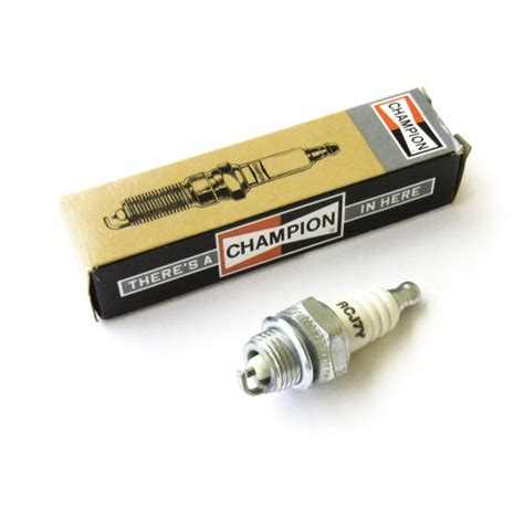 Champion RCJ7Y Spark Plug (G620 / G450) CHA859