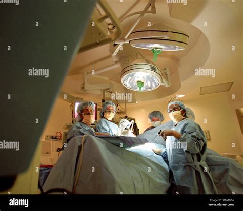 Laparoscopic Procedure Hi Res Stock Photography And Images Alamy