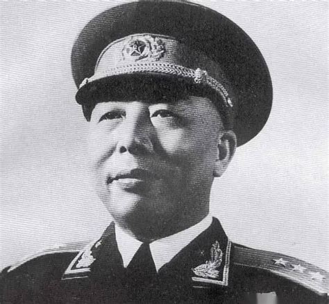 建国后，华东野战军有五位纵队司令员是上将军衔，他们是谁？将军建国兵团司令员军衔许世友宋时轮野战军韦国清叶飞第三野战军纵队