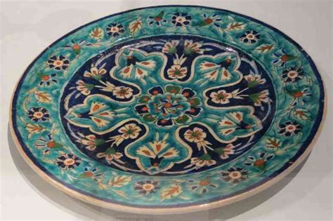 The Difference Between Underglaze And Glaze The Pottery Wheel