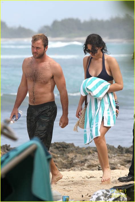 Jennifer Lawrence Bikini After Thanksgiving In Hawaii Photo 512069