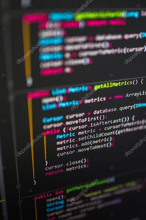 líneas de código en la pantalla del ordenador 2022