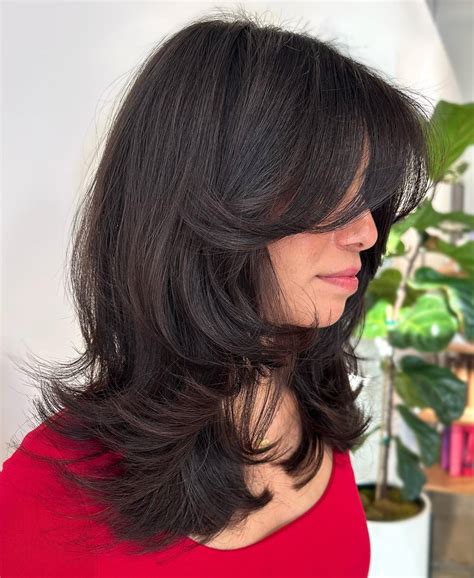 80 Sensational Medium Length Haircuts For Thick Hair